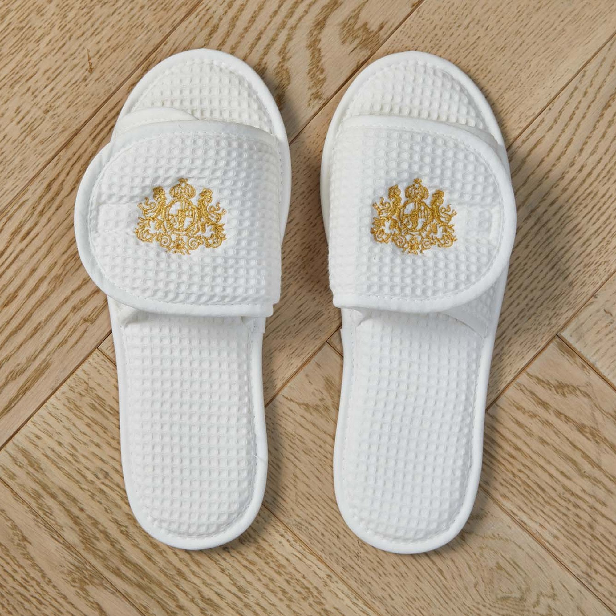 Crest Embroidered Wrap Over Waffle White Slippers – The Fine Cotton Company